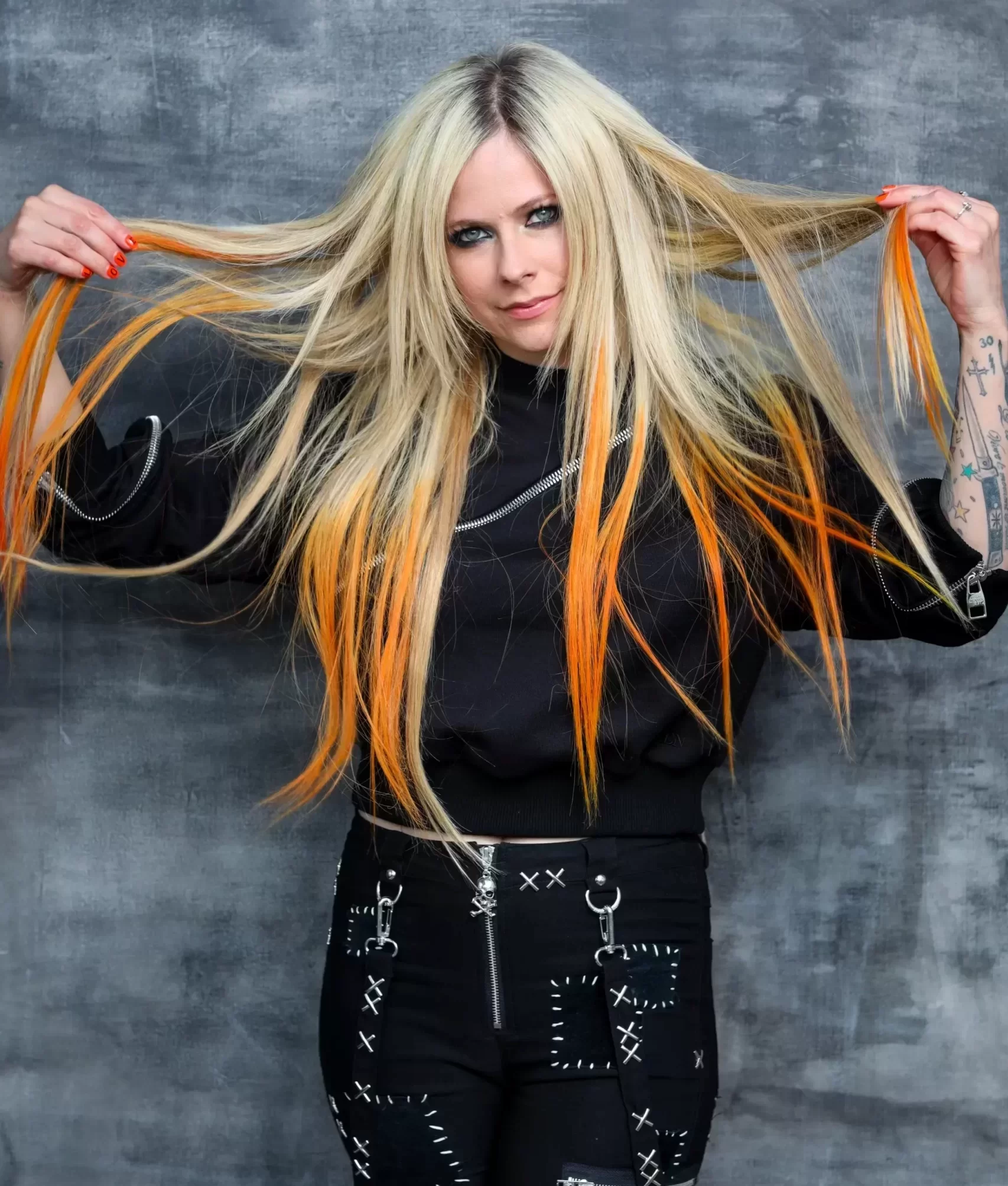 Biografia – AVRILMIDIA